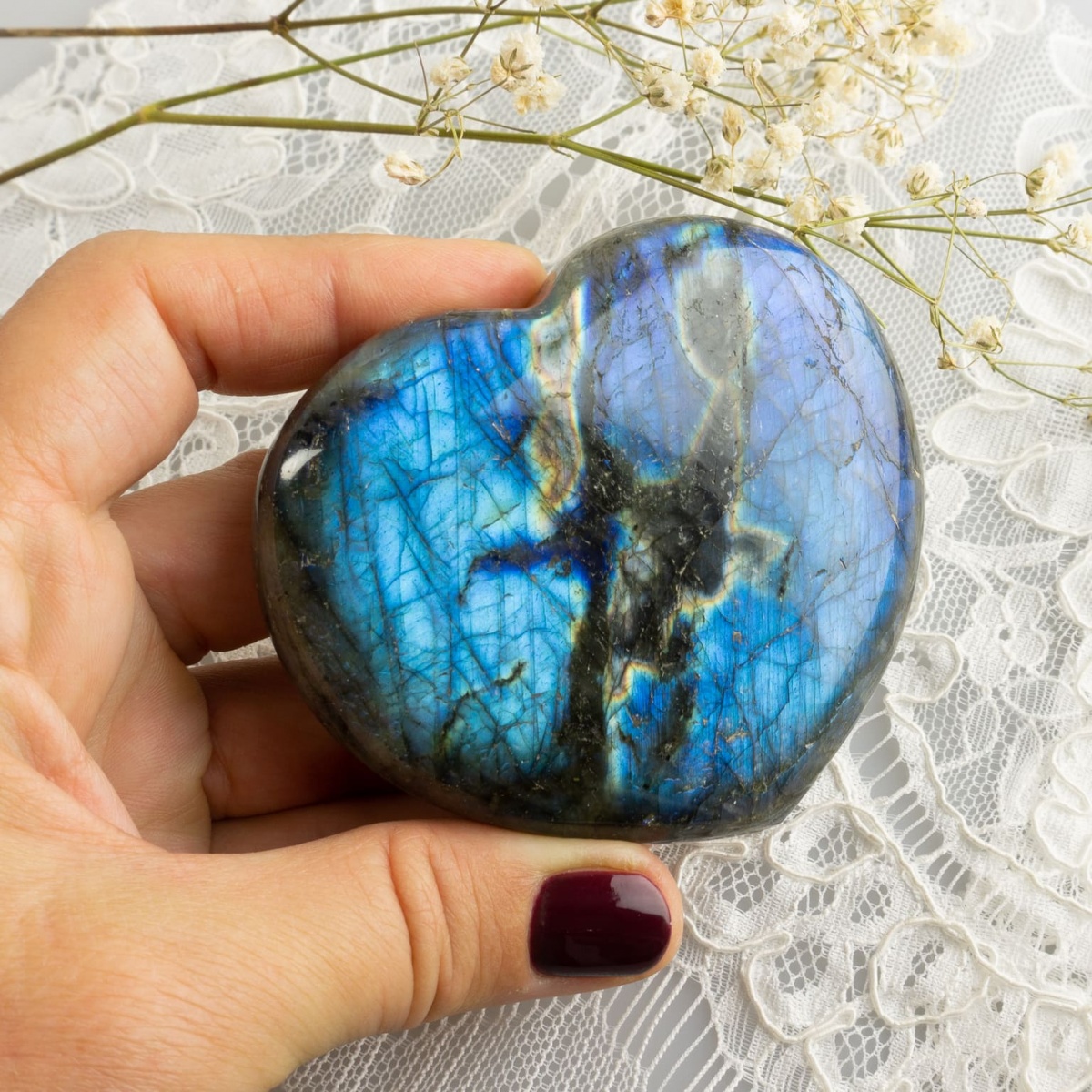 Labradorite, tutte le caratteristiche e proprietà - Didoni