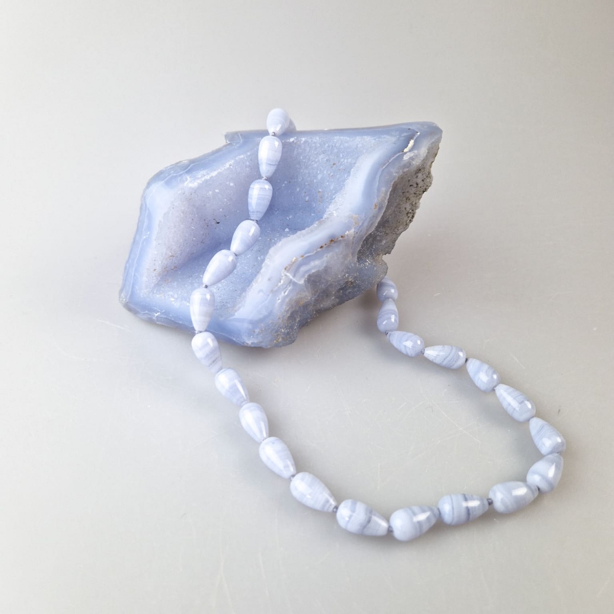 Calcedonio, la pietra che aiuta a comunicare meglio - Didoni